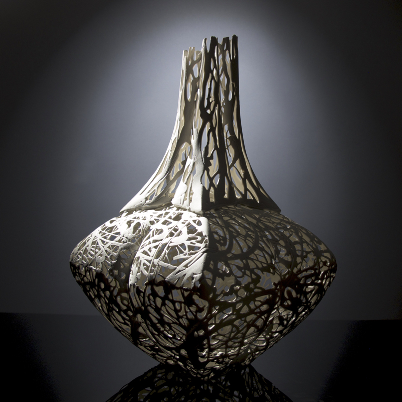 Saenger Porcelain - The Ceramic Art & Design of Peter Saenger